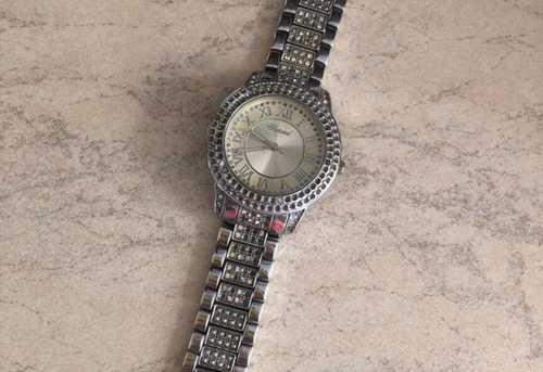 Женские часы Chopard
