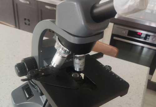Микроскоп levenhuk700M