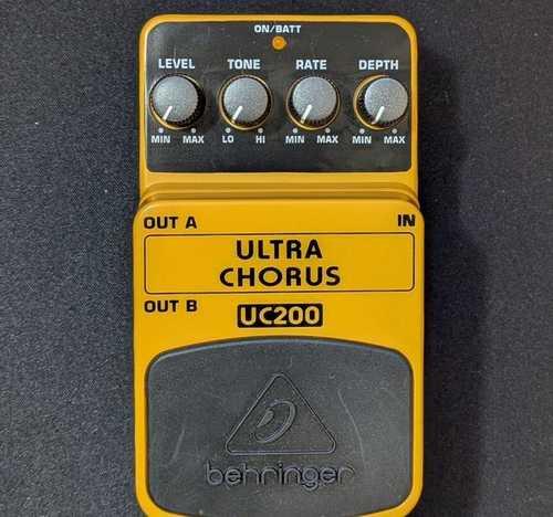 Гитарная педаль Behringer UC200 ultra chorus /Хору