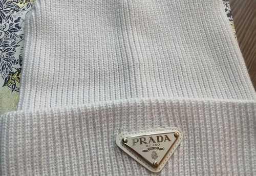 Женскпя шапка Prada оригинал