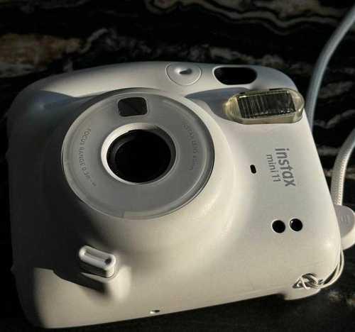 Fujifilm Instax Mini 11 Instant Camera Film white