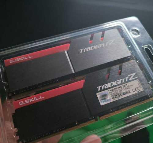 G.Skill Trident Z 32Gb DDR4 F4-3200C16D-32GTZ