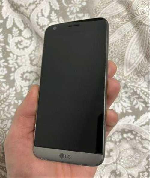 Телефон LG G5