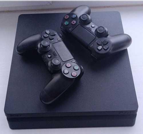 Playstation 4 slim