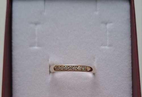 Золотое кольцо с бриллиантами дорожка