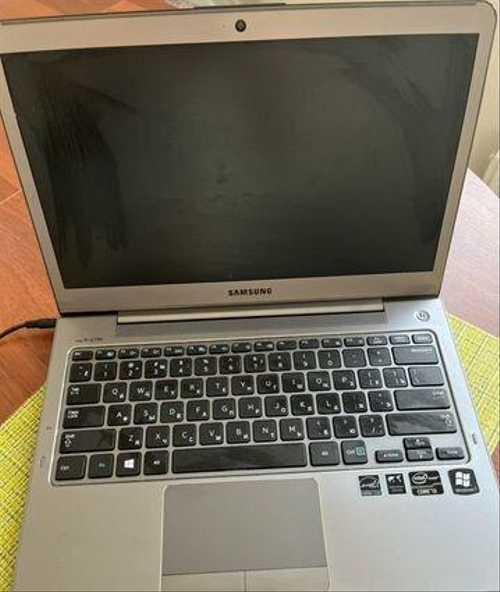 Ноутбук Samsung np530u3c