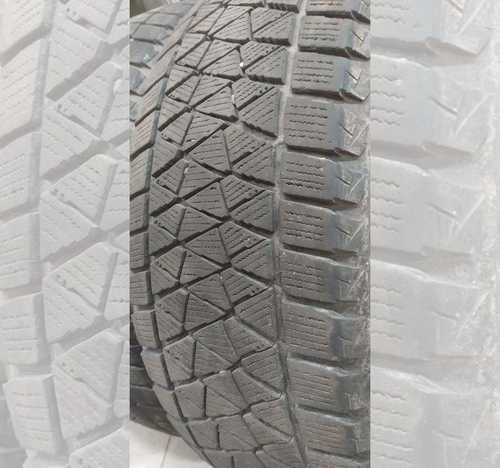 Bridgestone Blizzak DM-V2 225/55 R18 98T