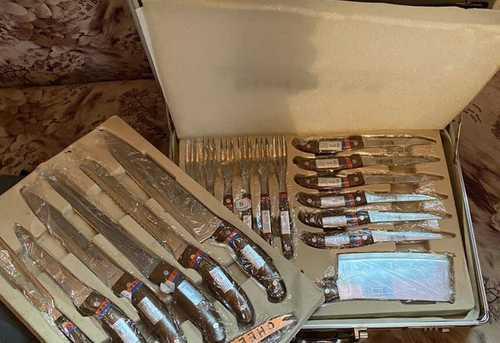Подарочный набор ножей в кейсе новый