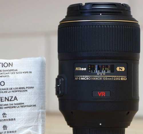 Nikon 105mm f/2.8G VR Macro Идеальный