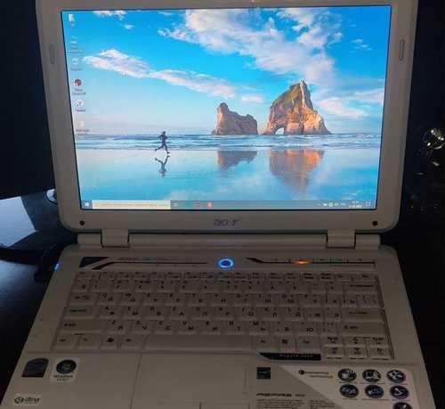 Ноутбук Acer Aspire 2920 компактный