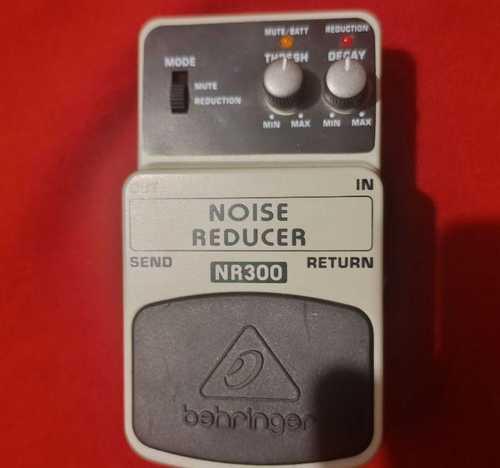 Behringer NR300 Noise Reducer Педаль Нойзгейт