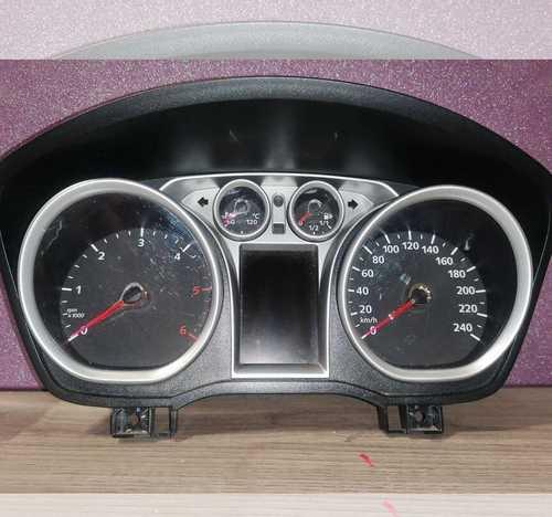 Панель приборов Ford Focus 2009. C-Max