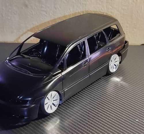 Сборная модель автомобиля Honda Odyssey (Aoshima)