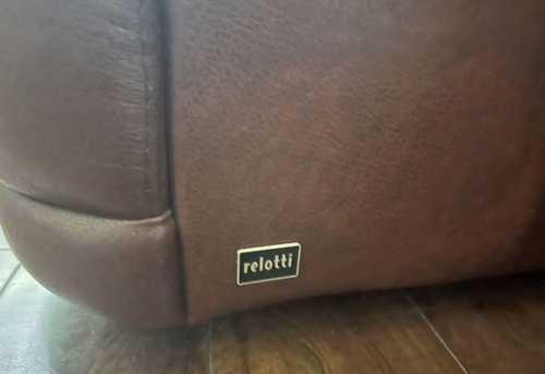 Продаю диван Relotti