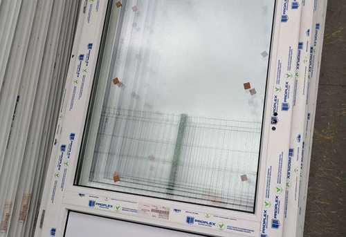 Пластиковые балконные двери 801х2002 мм