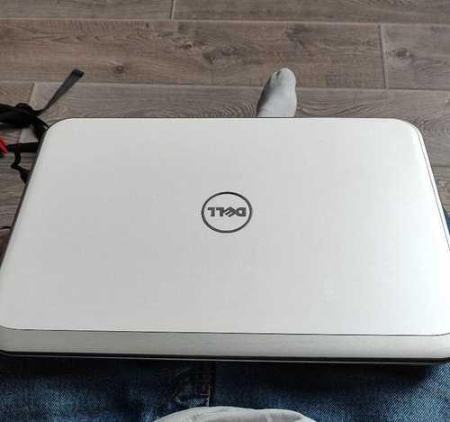 Ноутбук dell Inspiron