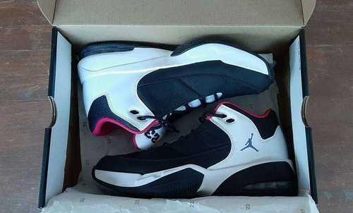 Jordan max aura 3