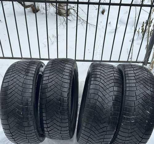 Pirelli Ice Zero FR 225/55 R17