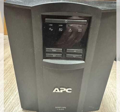 APC SMART UPS 1500IC