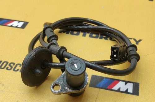 Датчик ABS задний левый Mercedes-Benz S210