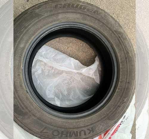 Kumho Crugen Premium KL33 235/65 R17 104H