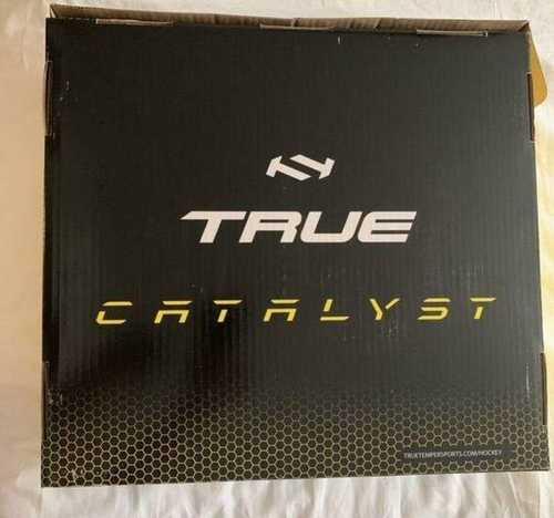 Хоккейные коньки True catalyst 9