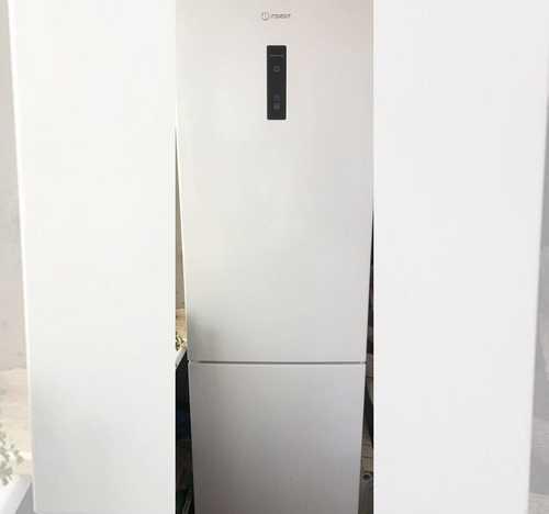 Холодильник indesit itd 5200 w