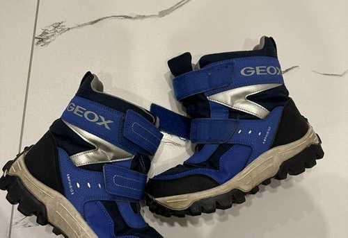 Продам зимние ботинки Geox