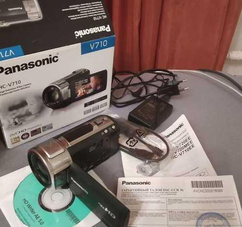 Panasonic hc v710
