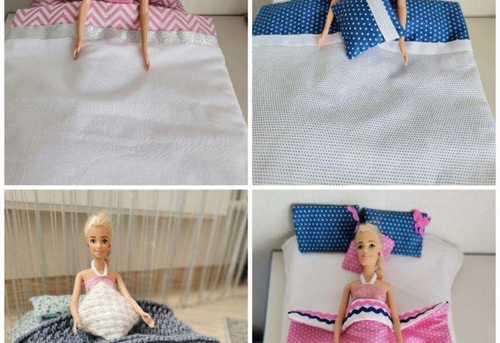 Постельное белье для куклы (см. фото)