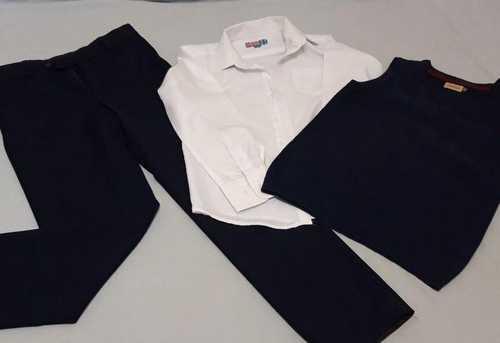 Школьные брюки, жилет, рубашка - 146 р