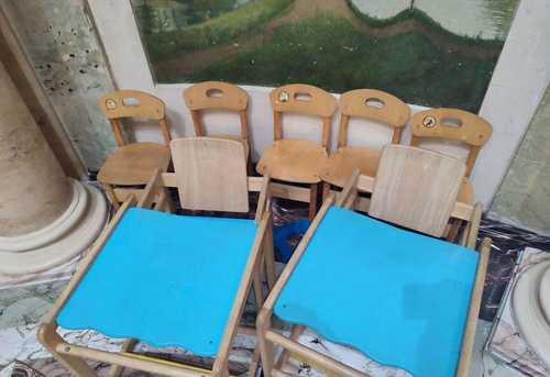 Детские стулья и 2 стола