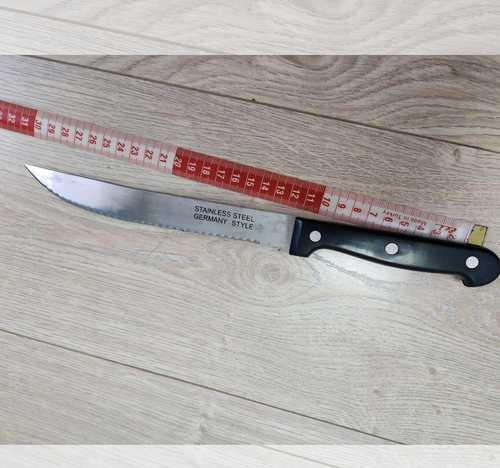 Нож кухонный с зубчиками