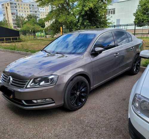 Передняя левая фара Volkswagen Passat B7