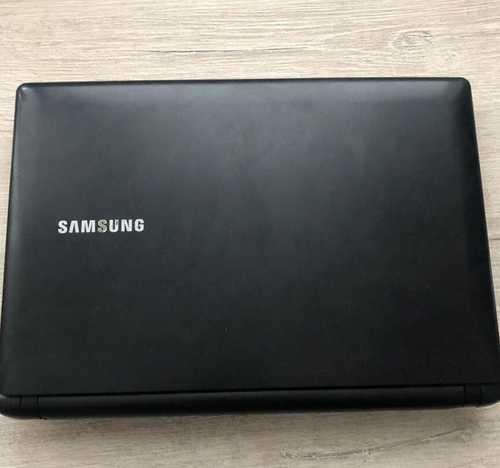 10.1" Samsung NP-N145, 300 ГБ, Atom N450, RAM 2 ГБ, Intel GMA 3150