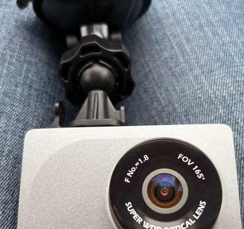 Видеорегистратор Xiaomi Yi SMART Dash Camera