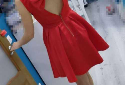 Атласное красное платье