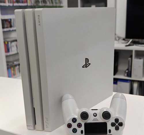 Playstation 4 PRO White