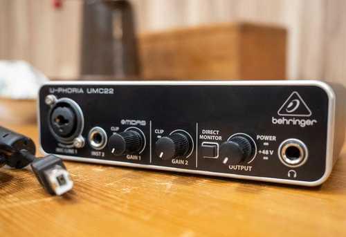 Behringer U-phoria UMC22