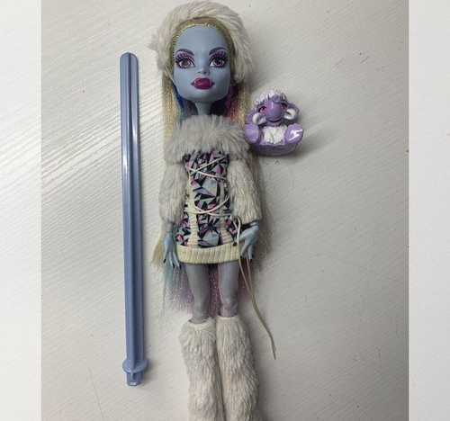 Кукла монстер хай monster high Эбби базовая