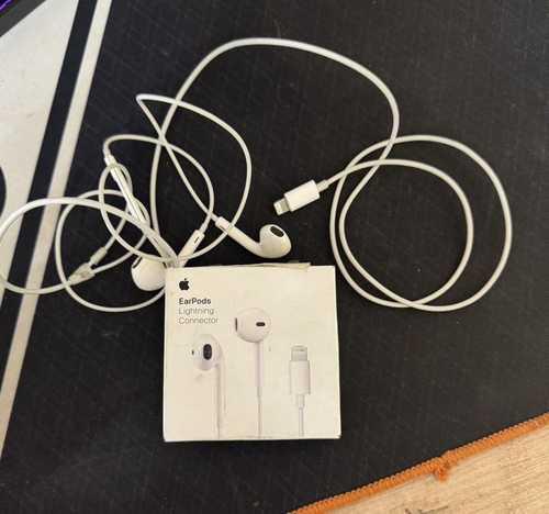 Наушники apple earpods lightning