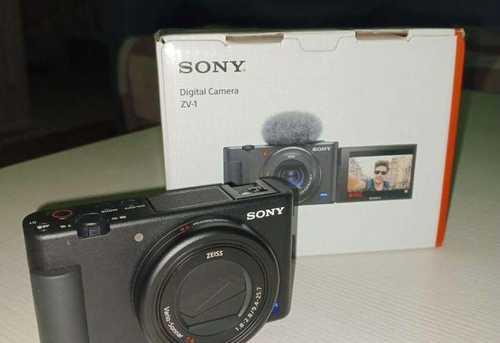 Компактный фотоаппарат Sony zv-1