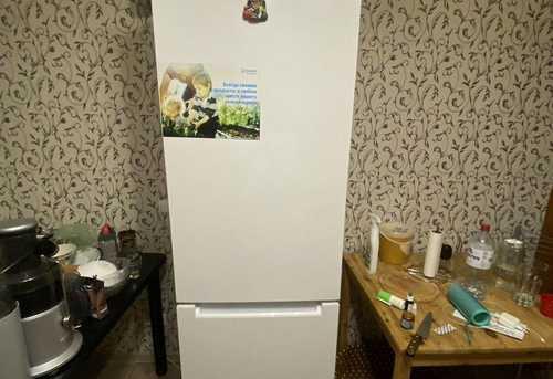 Холодильник indesit ds 320 w