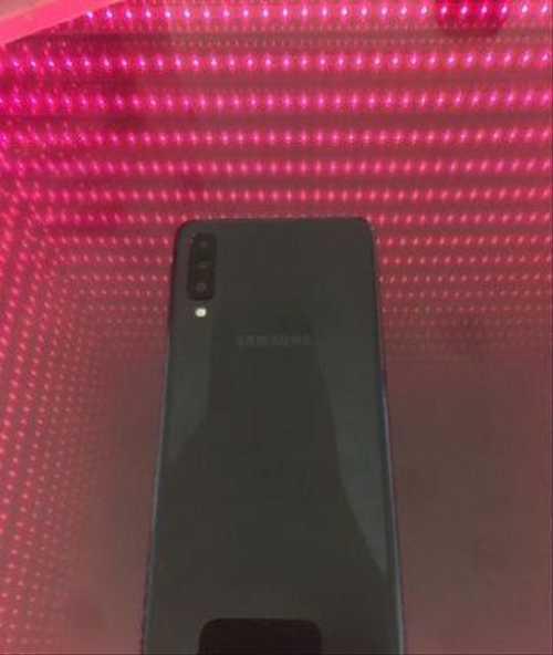 Samsung galaxy a7 2018 4/64gb