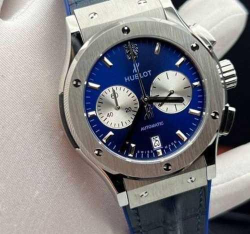 Часы мужские синие кварцевые Hublot