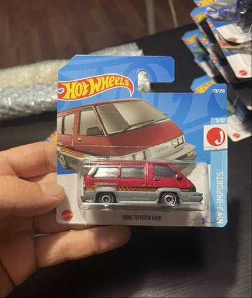 Hot Wheels 1986 toyota VAN