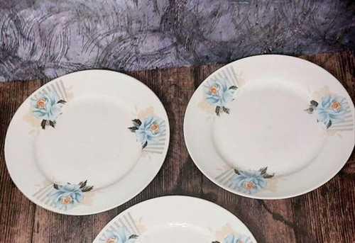 Обеденные тарелки "Голубая роза" Китай 1960