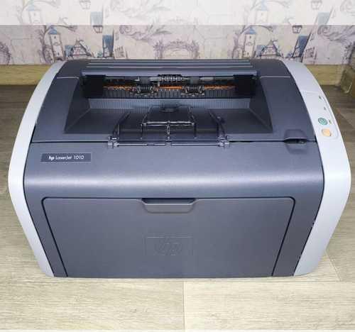 Принтер лазерный HP LaserJet 1010 (1) как новый