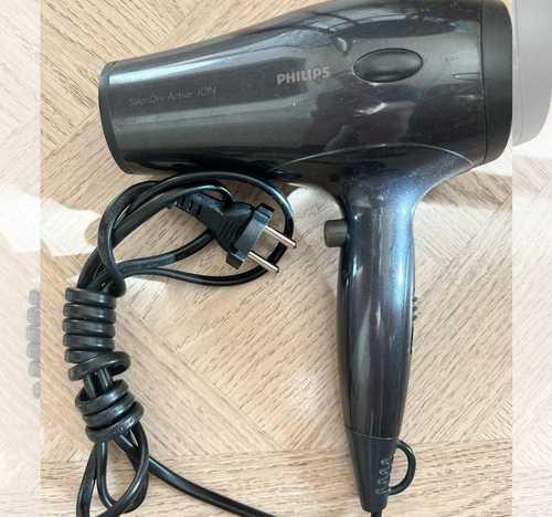 Фен Philips HP4935 SalonDry Active