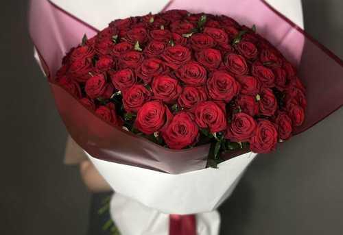 Букет 101 роза большой пышный букет красивые цветы